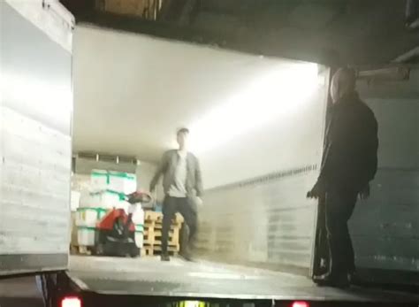 社區的事 太和邨凌晨卸貨噪音嚴重 居民：常被嚇醒冇覺好瞓 星島日報