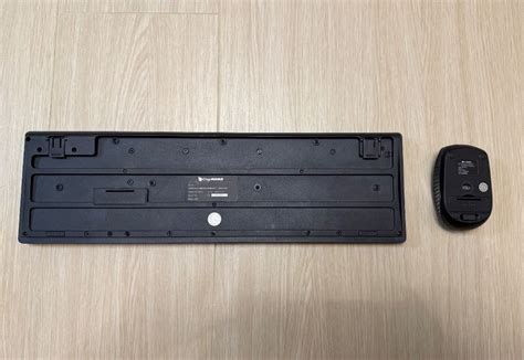 Digimomo 無線 無線鍵盤 無線滑鼠 腳架 附有腳架 Wireless Usb Keyboard Mouse 即插即用 無線鍵盤滑鼠套裝 2 4ghz無線技術 滑鼠可切換800