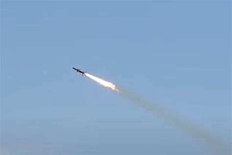 США и Британия нанесли удары по объектам хуситов в Йемене МК