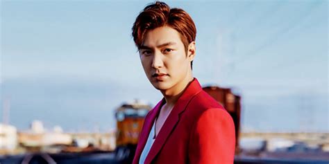 Agensi Rilis Detail Keberangkatan Wajib Militer Lee Min Ho KapanLagi