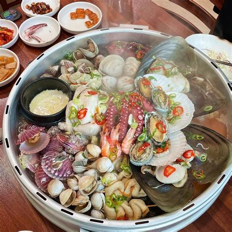 대구여행 용산동 해장끝판왕 몸보신맛집 저장 큼직한 대왕조개전골 비주얼 크 닭조개문어치즈