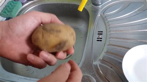 Как приготовить запеченную картошку в мундире в микроволновой печи Youtube