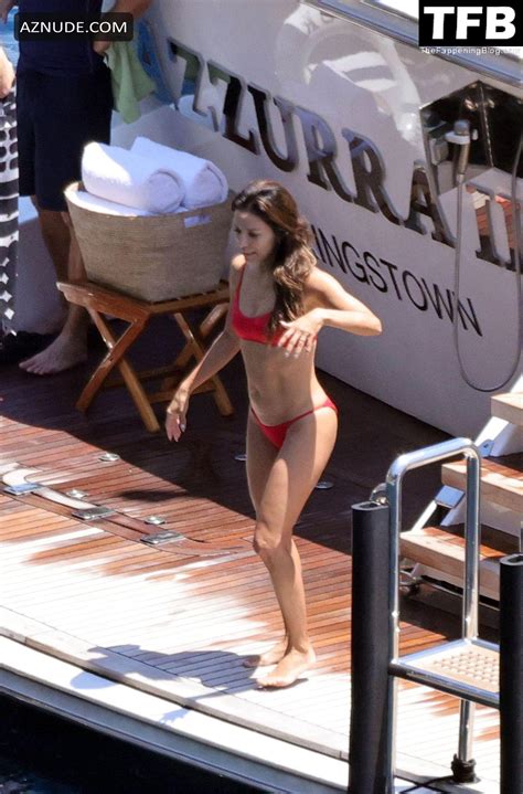 Eva Longoria Sexy Seen Showcasing Her Stunning Figure And Ass Crack In