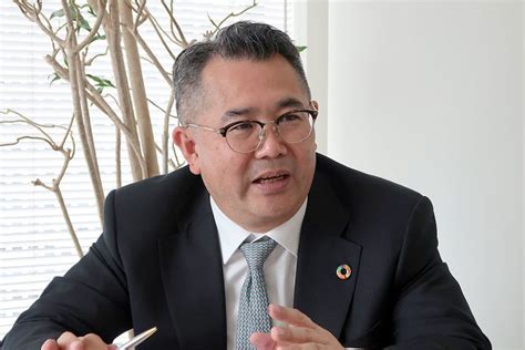 鉄鋼新経営 変化を好機に／東京製鉄社長／奈良暢明氏／田原酸洗再稼働で下期増／コラム・厚板とも扱い伸びる 鉄鋼・非鉄金属業界の専門紙「日刊産業新聞」