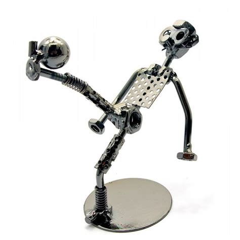 Статуетка Техно арт Футболіст метал 15х12х10 см 25255 фото відгуки характеристики в