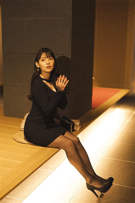 上坂すみれの2nd写真集が重版決定、さまざまな衣装の「健康にいい」カット公開【写真12点】 Entame Next アイドル情報総合