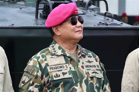 Prabowo Unggah Foto Pakai Seragam Loreng Netizen Bapak Ganteng Deh