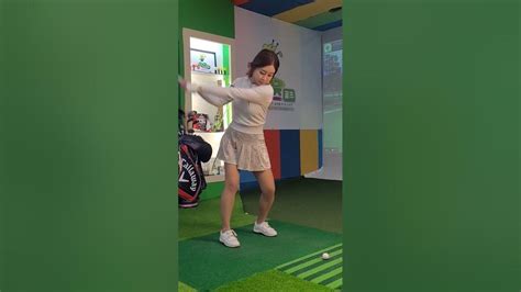 골프여신 서인아가수 멋진 아이언샷 서인아웹키즈골프 마중물 연예인 연예인골프 개그맨김성규 골프스윙 Youtube