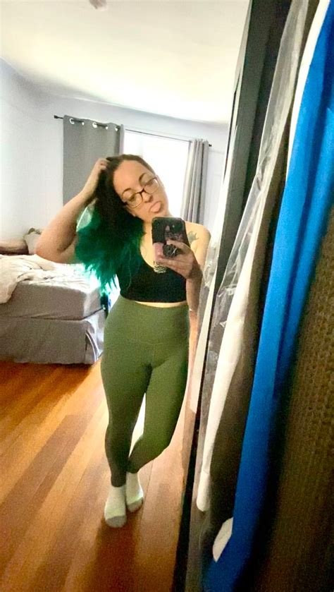 Oc Yoga Pants Camel Toe 🐪 Scrolller