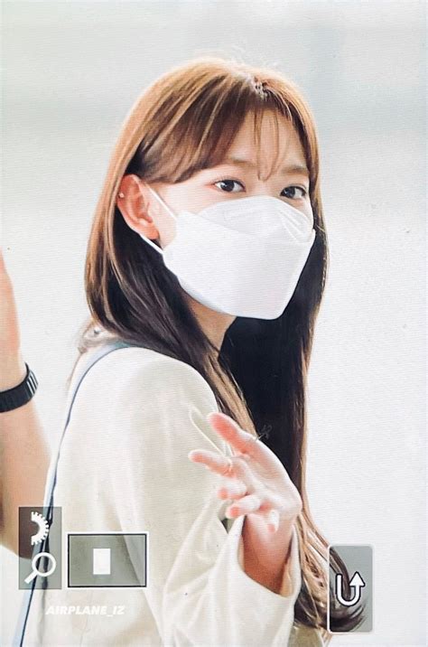 Pin On Miyawaki Sakura 🌸 Post Izoneakb In 2024 Iz One The Wiz Of
