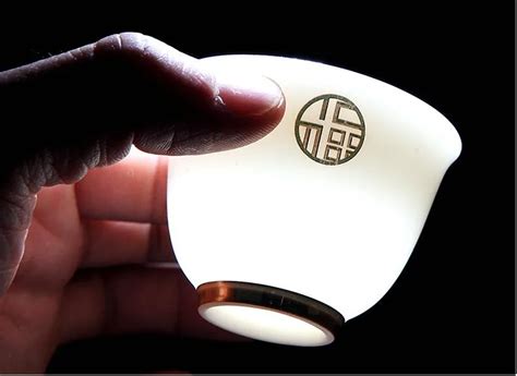 Цзиндэчжэнь белый и золотой чай чашки Китайская керамика фарфор уникальные чашки и блюдца 45 мл