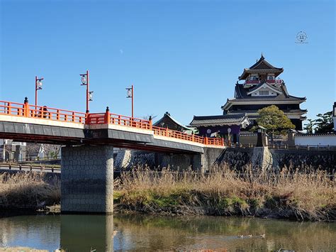 Kiyosu Castle Aichi Japan With Red Bridge