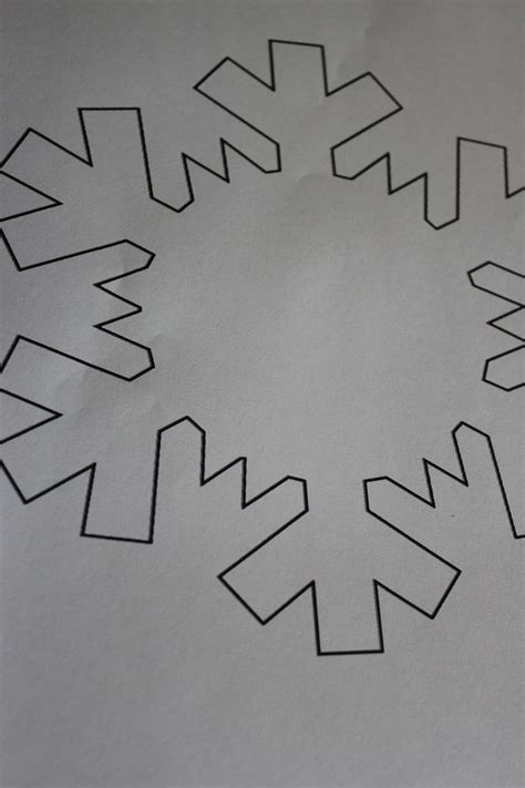 Easy Personalized Glitter Foam Snowflake Craft