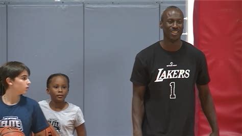 Andre Ingram Shares Basketball Knowledge But Preaches Classroom Work