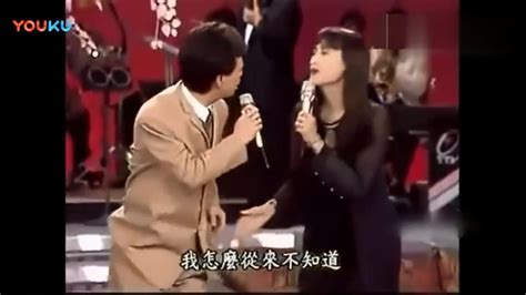 小哥费玉清搭档美女跳舞，全场笑疯，张菲都被逗到不好意思了哔哩哔哩bilibili