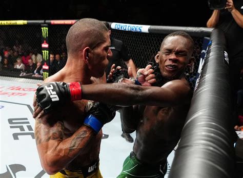 Contre Toute Attente Pereira Met KO Adesanya Et Devient Champion Des