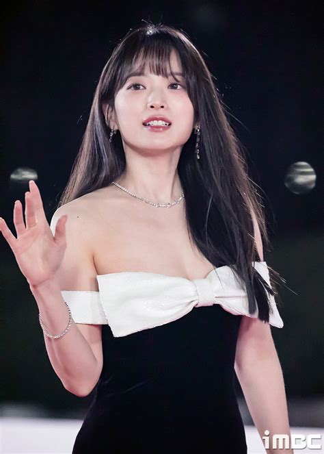 [포토] 천우희 우아한 리본 인어공주