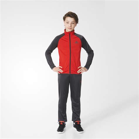 Подростковые костюмы от Adidas в оригинале