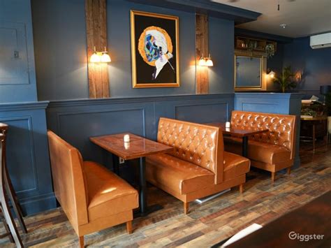 Intimate Cocktail Bar In Brooklyn Rent This Location On Giggster