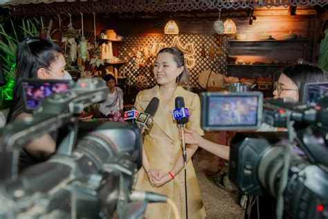 ម៉ាកយីហោ “ផ្ទះបាយភូមិខ្មែរ” បង្កើតឡើងដោយកូនខ្មែរ ដែលមានបេះដូងនិងការតាំងចិត្តយ៉ាងខ្លាំង