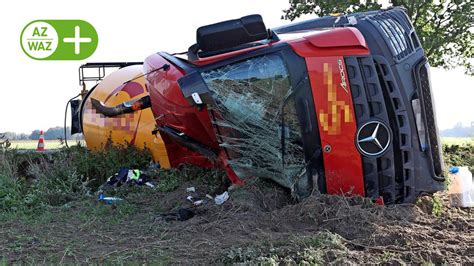 Unfall Auf B Im Kreis Gifhorn Beton Lastwagen Landet Auf Acker