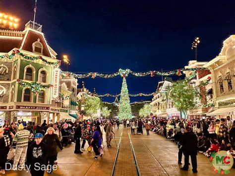 Disneyland Crowds Main Street Late Night Micechat Micechat