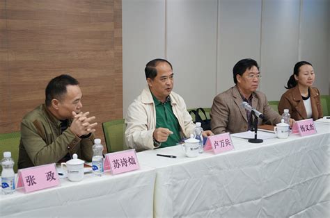充分发挥律师作用，共推法治信访建设 ——自治区信访局领导与广西万益律师事务所共同开展宪法日活动 广西区党委区人民政府信访局门户网站