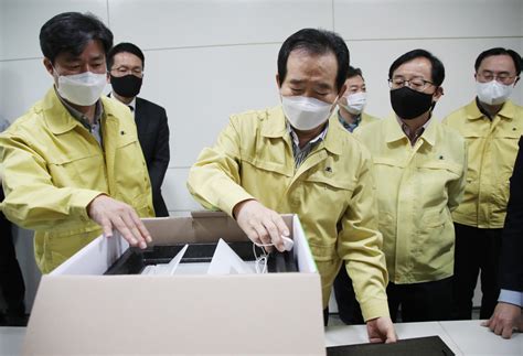 정총리 다음주 역사적인 첫 백신접종전세 뒤바뀔 것 헤럴드경제