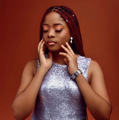 Handshake Etiquette 101 Always Rise Up To The Handshake Stay Tuned For More Tips