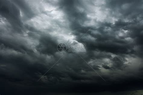 乌云密布的天空高清图片下载 正版图片600475161 摄图网