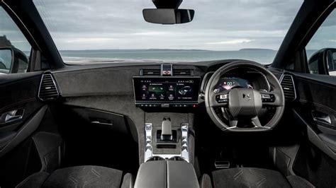 Ds 7 Interior Layout And Technology Top Gear