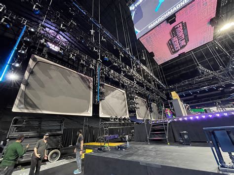 Broadweigh Supports Miley Cyrus Ncaa Gig For Frontline Heroes Plsn