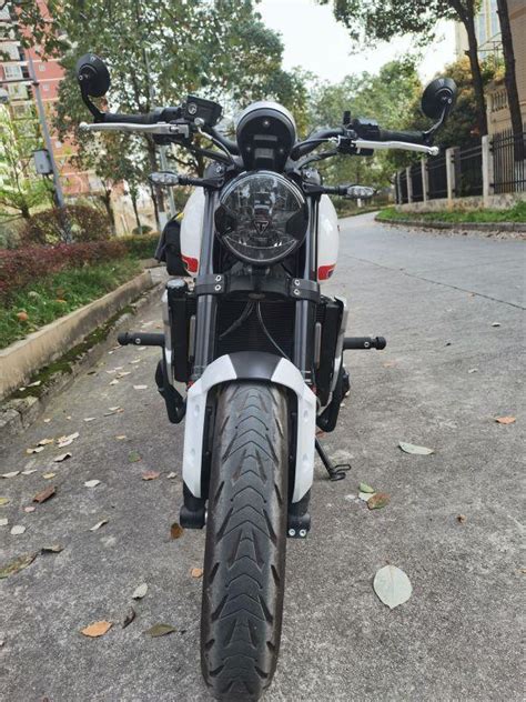贵州贵阳贵a英伦凯旋trident660复古街车 价格：88000元 摩托车二手网