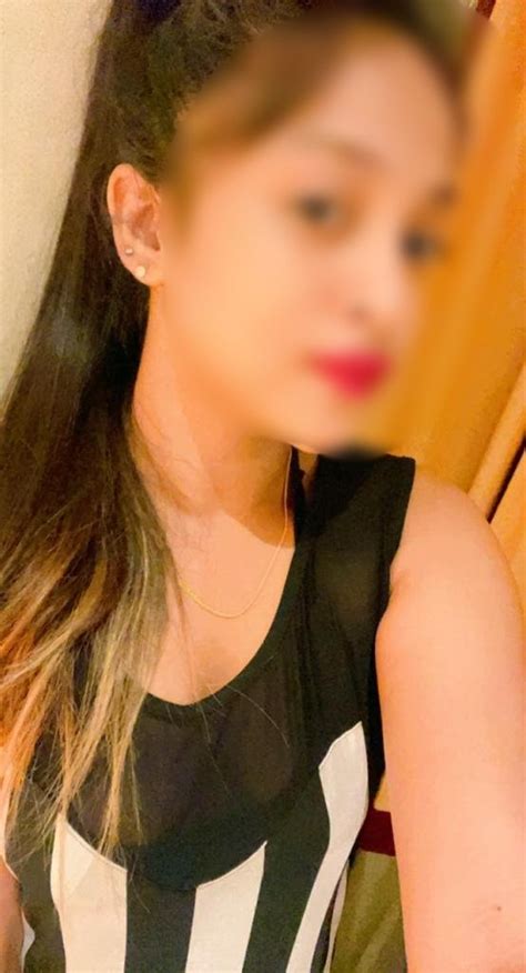Ritika Patel Cam And Meeting Indian Escort In Pune