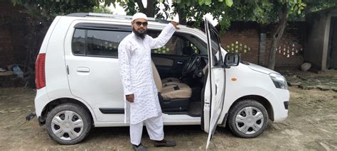 Muzzammil Hussain Car Vehicles Van