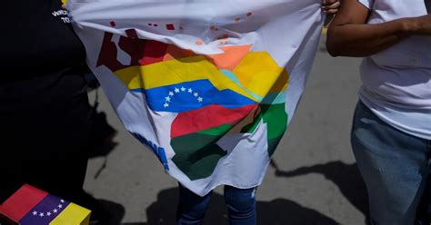 El Régimen De Nicolás Maduro Recurre A Un Reguetón Patriótico Para