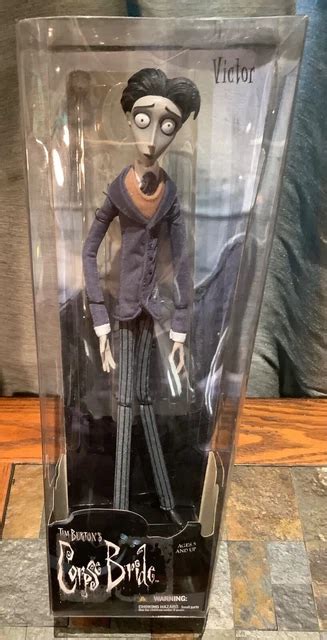 Tim Burtons Corpse Bride Victor 12 Fashion Doll 2005 Brand New Eur