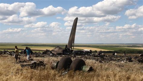 Il Y A Quatre Ans Les Combattants Pro Russes Ont Abattu Un Avion