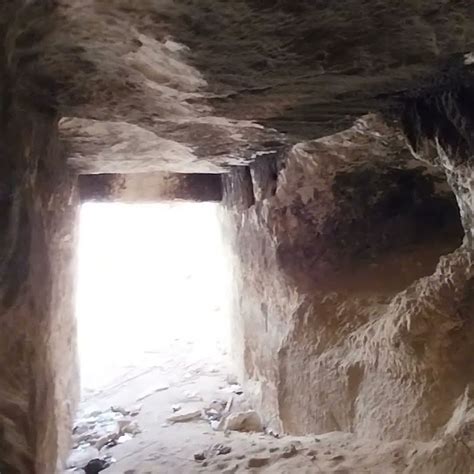أغرب كهف في صحراء أبو رواش The Strangest Cave In The Abu Rawash Desert