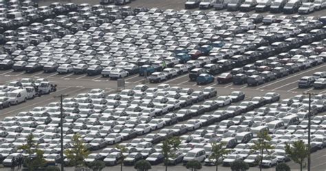 국내 완성차 5사 상반기 내수 판매 67만대…2년만에 다시 70만대 아래로