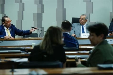 Conselho de Ética abre processo contra cinco senadores saiba quem são