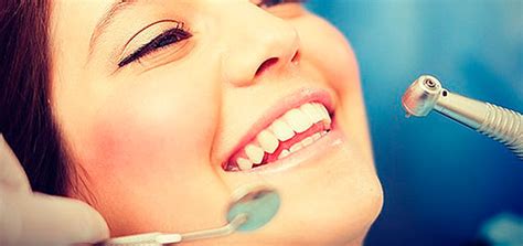 En qué consiste un curetaje dental Estudi Dental Barcelona