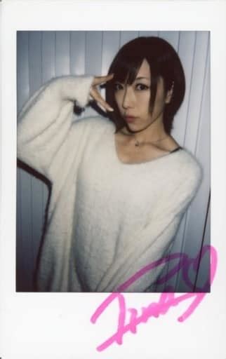 駿河屋 【アダルト】 七海ティナ直筆サイン入りdvd「凛として儚い 七海ティナ Av Debut」特典生チェキ（女性生写真）