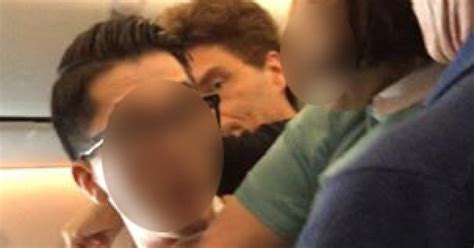 승객 기내 난동 사건에 조종사 파업까지 대한항공 엎친 데 덮친 격