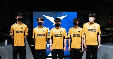 포토 승리 도전하는 리브 샌박 선수들