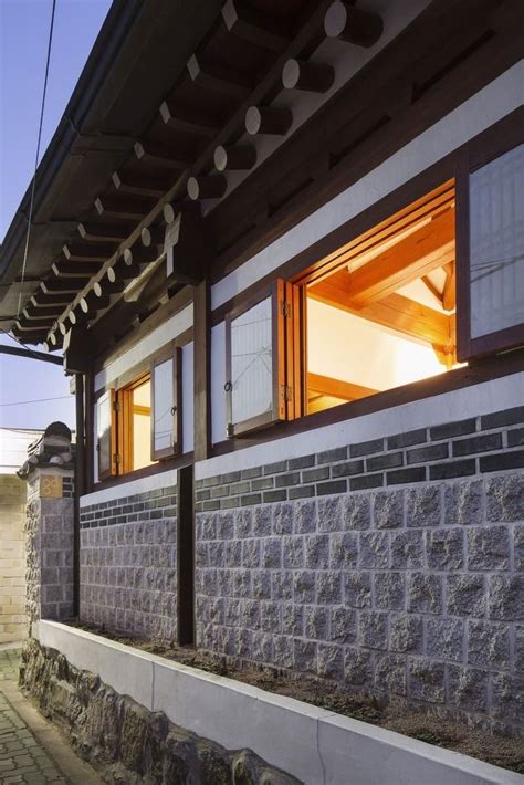전통과 현대의 아름다운 공존 한옥호텔 고이 북촌 한옥호텔 추천 전통 주택 게스트 하우스 강당 디자인