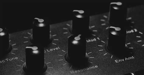 Hi Fi 101 The Difference Between Preamplifier Power Amplifier Integrated Amplifier And