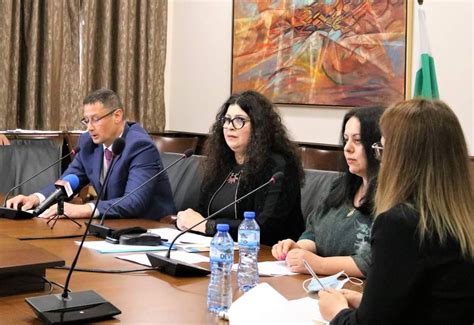 Днес 11 Университетски център по медиация на ИУ Варна Facebook