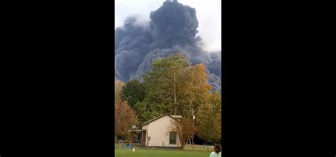 Video Large Fire After Explosion At Chemical Plant In Shepherd Texas