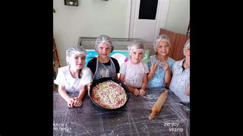 Хочу открыть я вам большой секрет Вкуснее пиццы ничего на свете нет